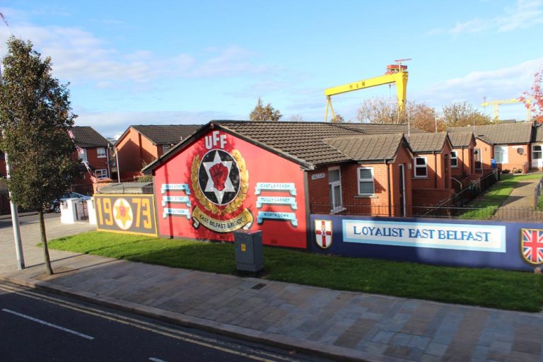 Murals in Belfast – Streetart, eine Kunstform die Geschichte erzählt